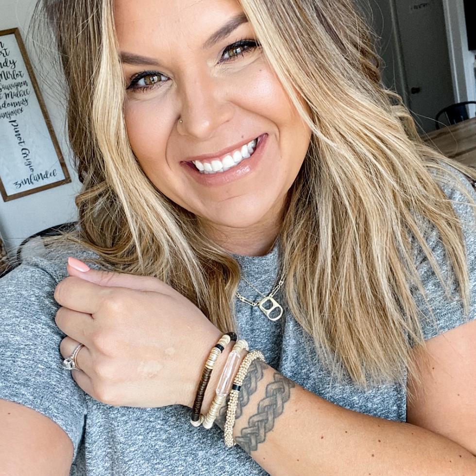 Stephanie Joplin – Allie+Bess