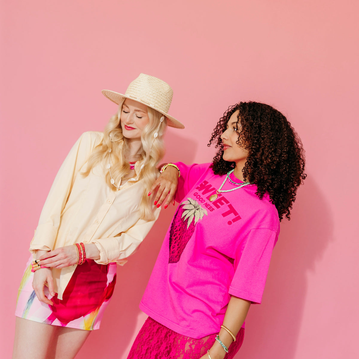 Playa – Allie+Bess